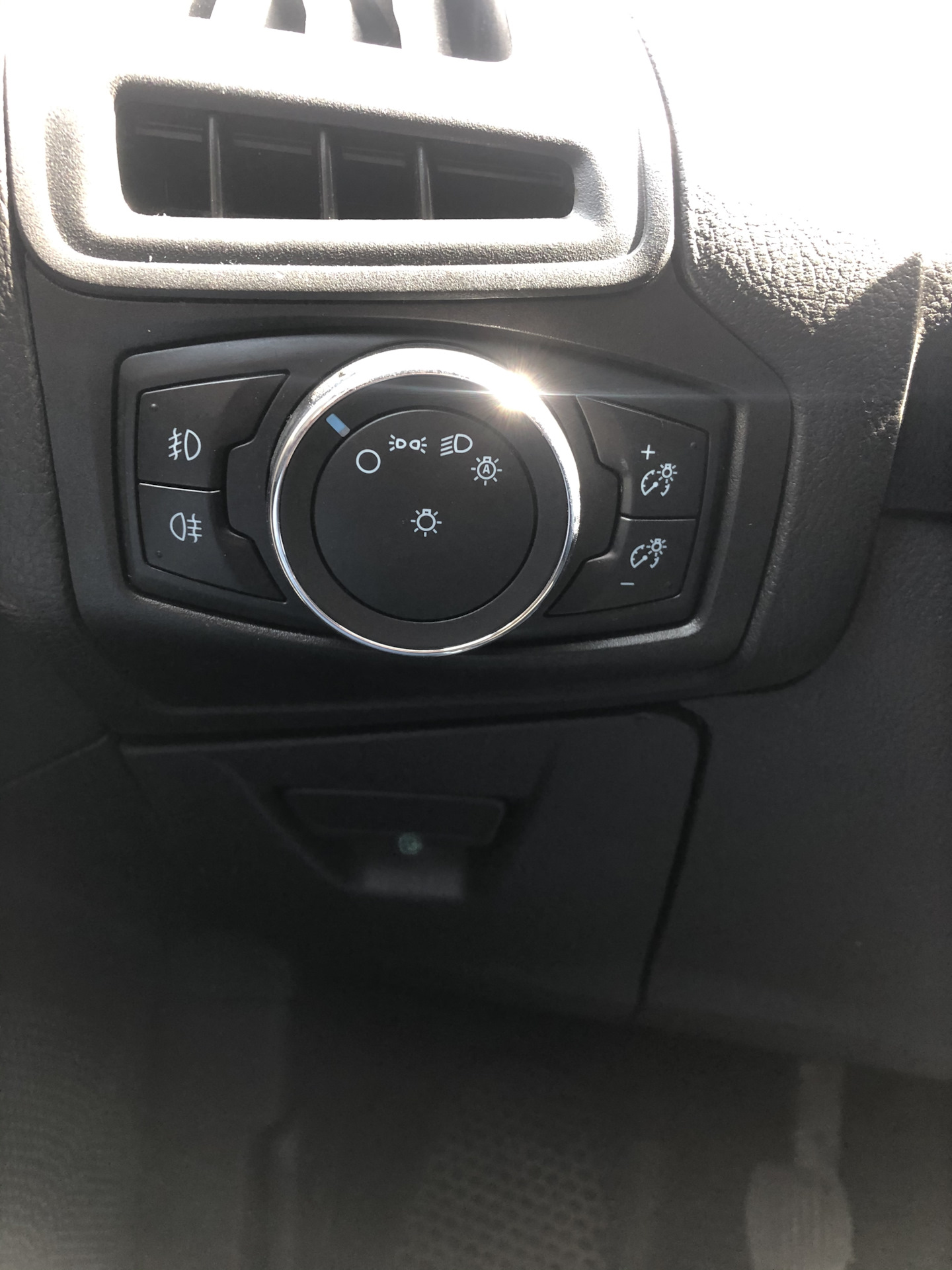 Установка ПТФ на форд фокус 3 дорестайл — Ford Focus Hatchback III, 1,6 ...