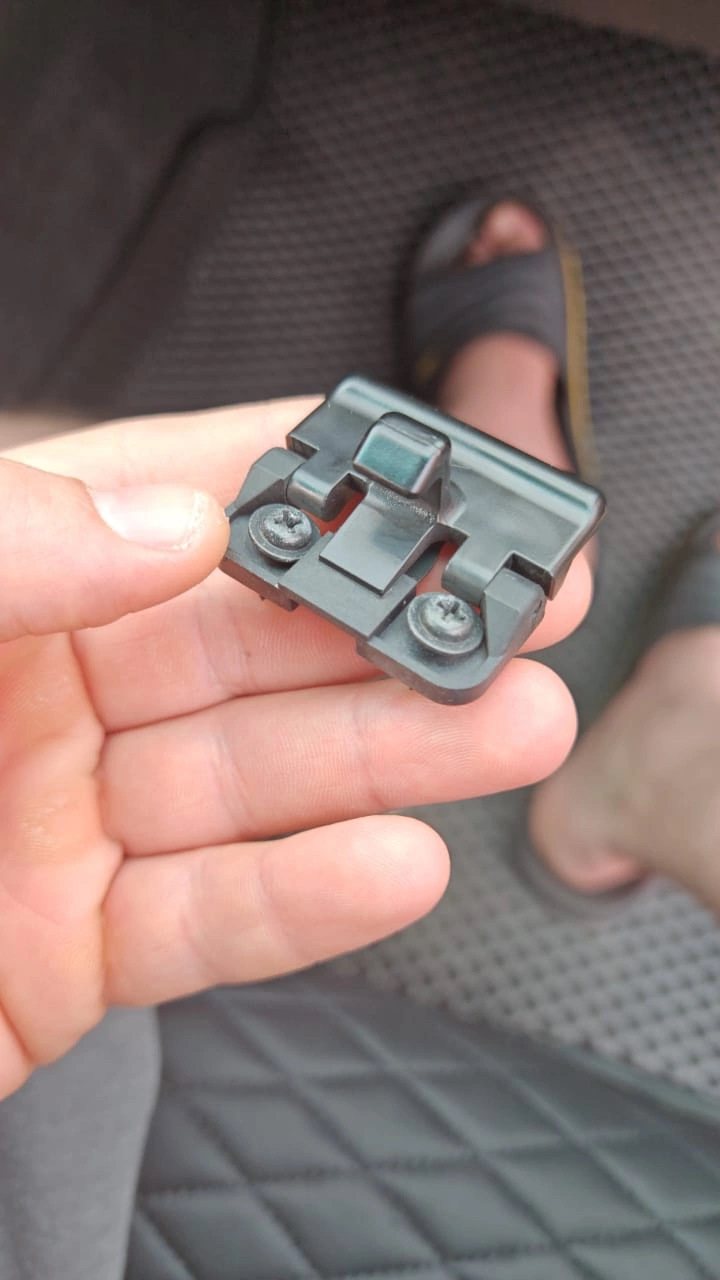 Резинки подлокотника. — Toyota Camry (XV40), 3,5 л, 2006 года | своими ...