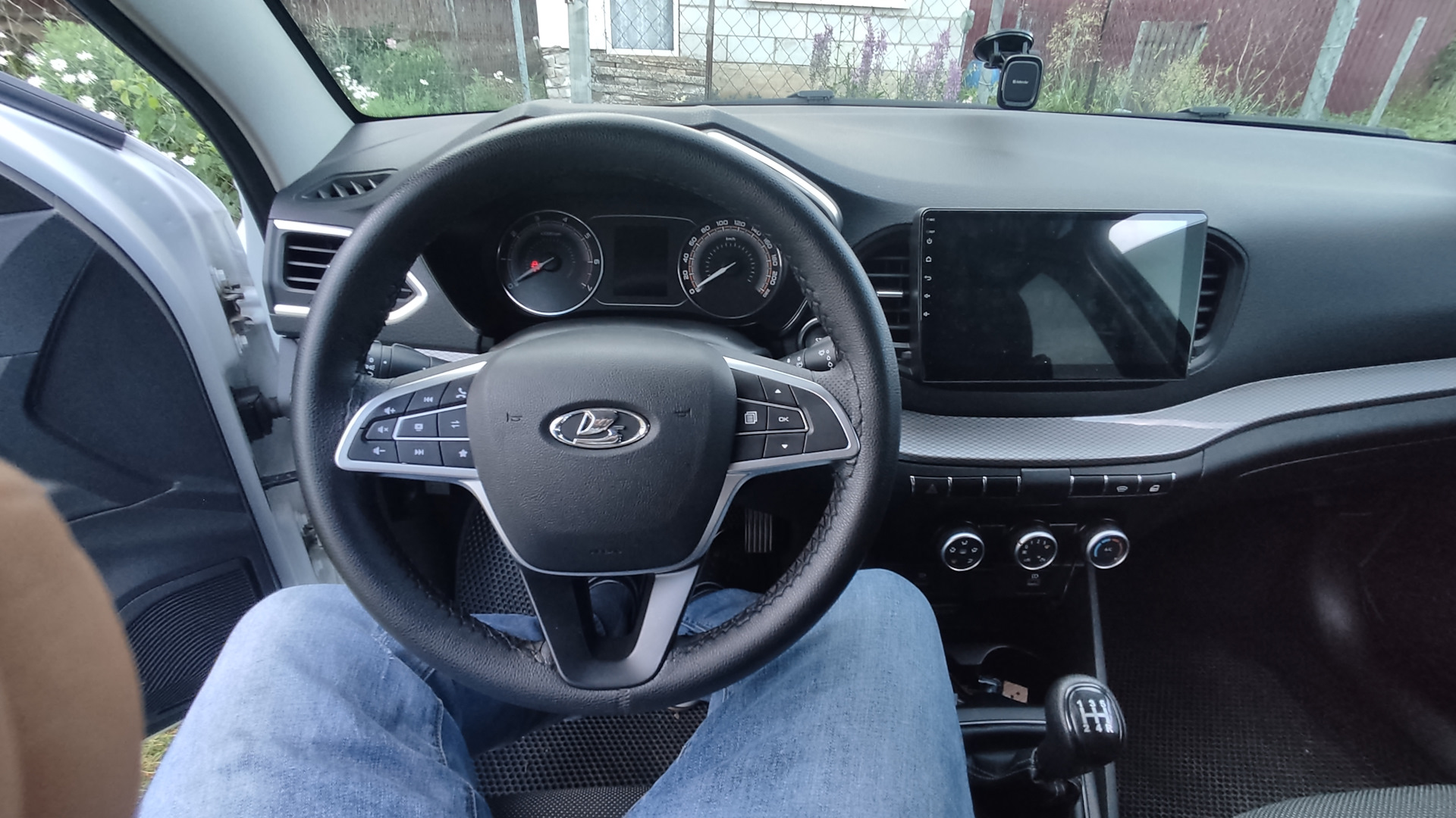 Teyes в Весту! — Lada Vesta (NG), 1,6 л, 2023 года | автозвук | DRIVE2