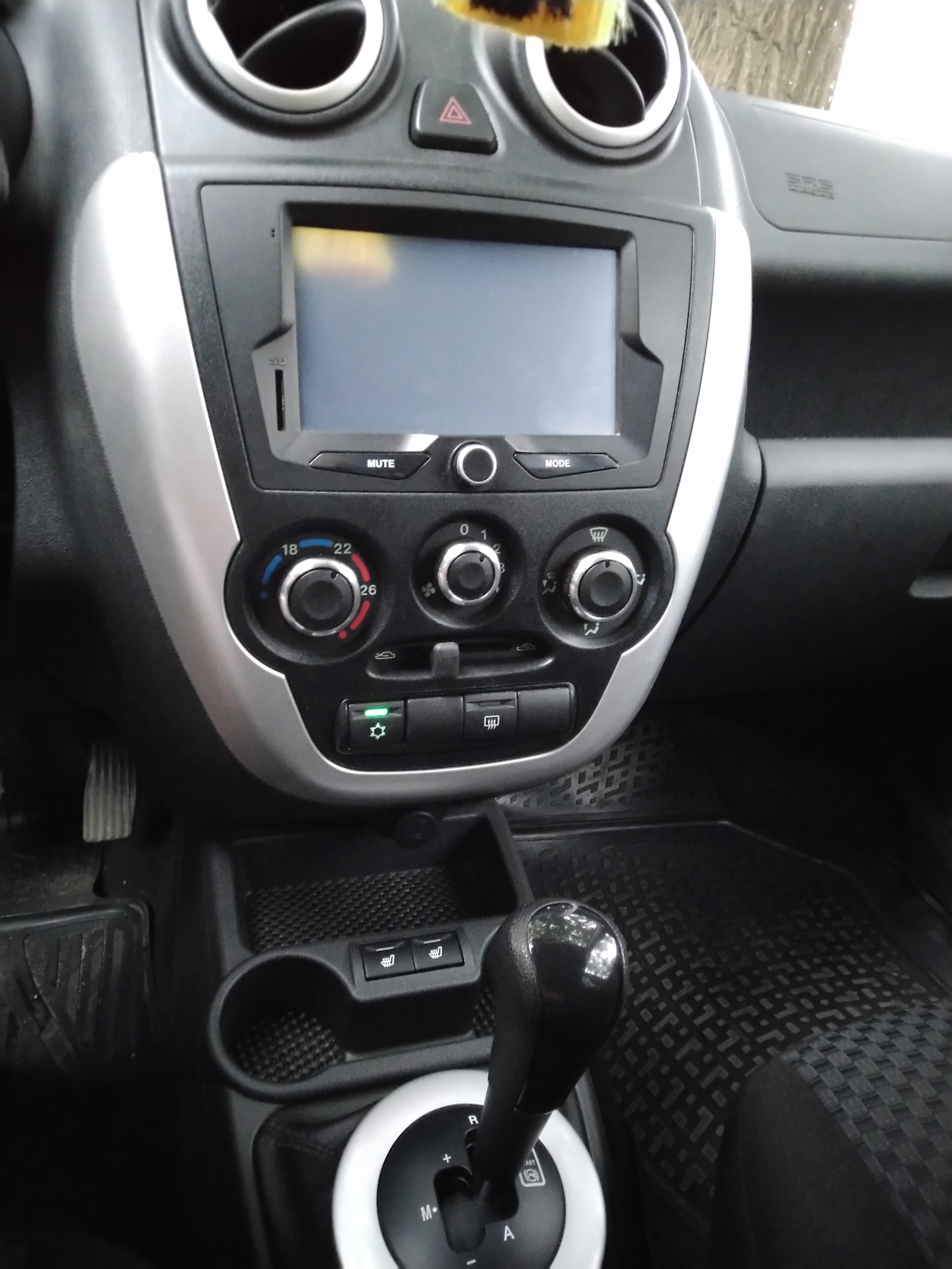 Ручки отопителя от Гранты FL — Lada Гранта (1G), 1,6 л, 2013 года ...