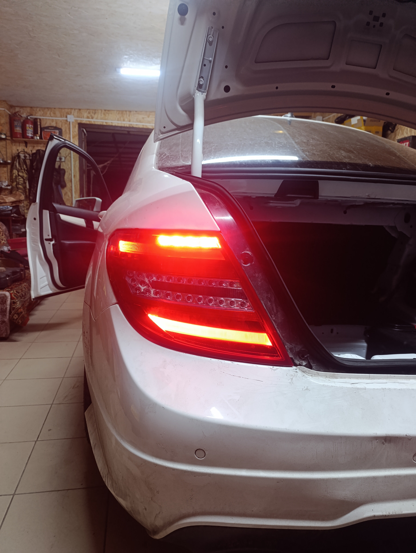 Платы задних фонарей — Mercedes-Benz C-Class (W204), 1,6 л, 2013 года ...