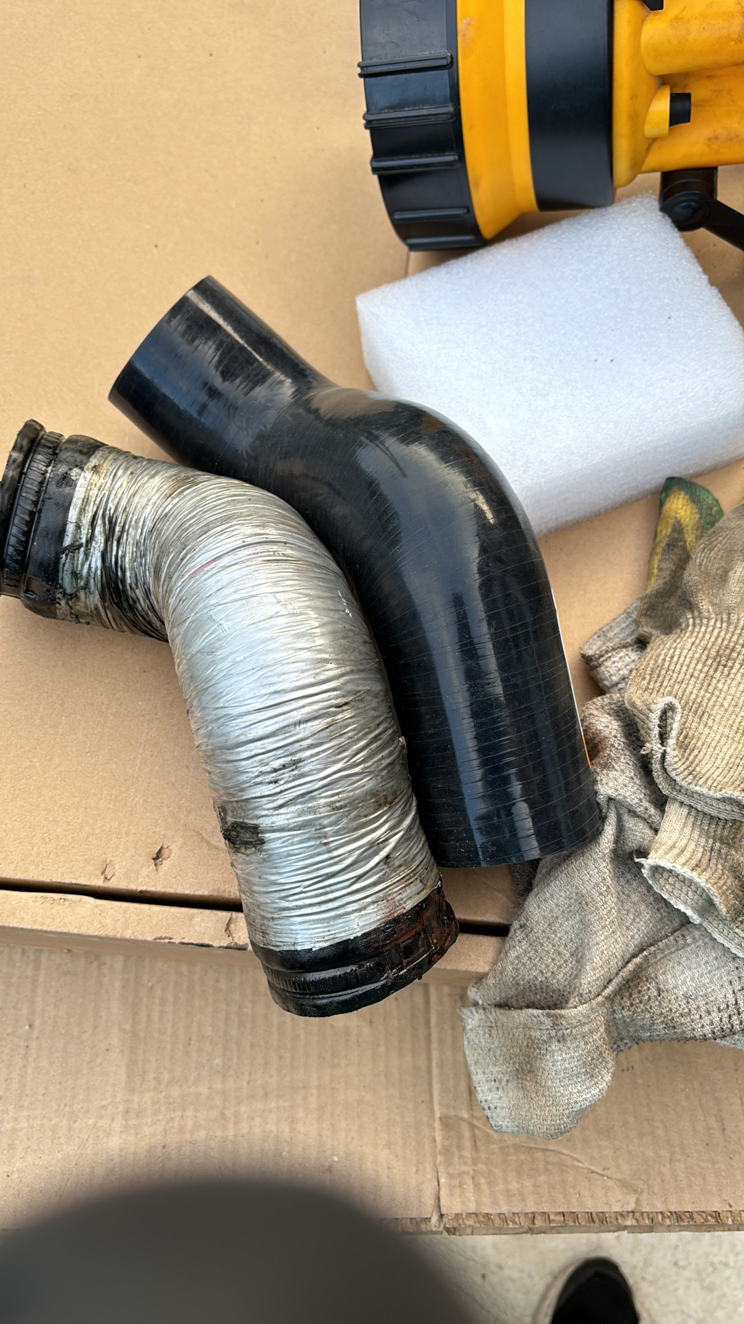 Патрубки интеркулера — Volvo XC60 (1G), 2,4 л, 2014 года | плановое ТО ...