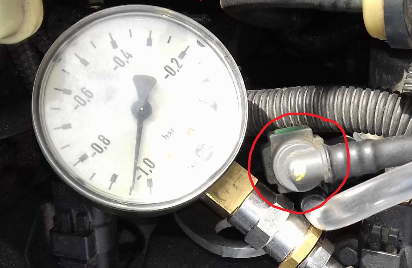 Ремонт вакуумного насоса — Peugeot 308 (1G), 1,6 л, 2008 года ...