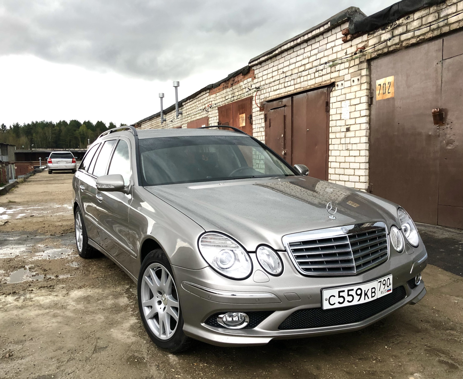 Минус ещё один пункт покупок кузовных деталей. — Mercedes-Benz E-Class (W211), 3,5 л, 2006 года ...