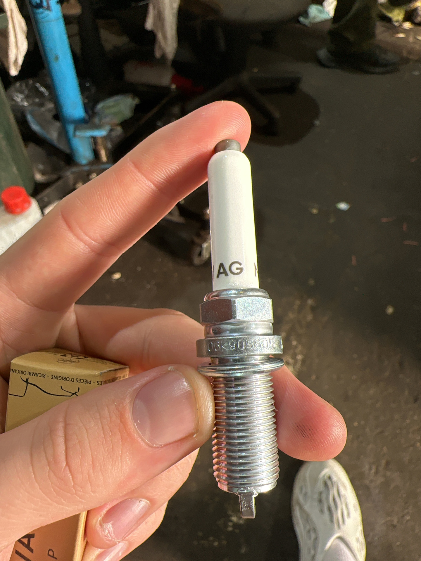 Свечи bosch до свидание/ вернулся обратно на свечи NGK — Skoda Octavia ...