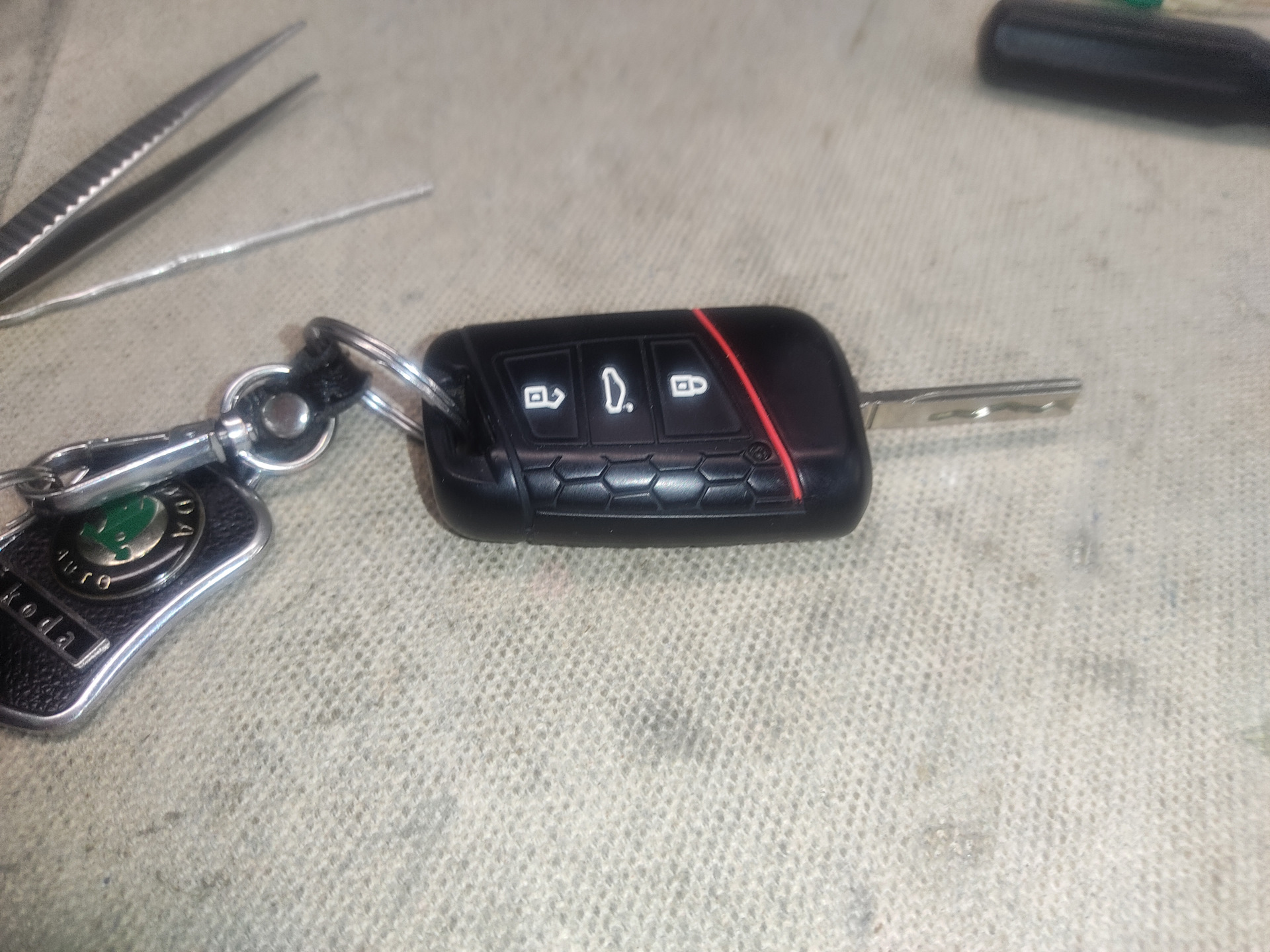 Оригинальный чехол ключа VAG (000087012ALGCA) — Skoda Rapid (2G), 1,6 л ...