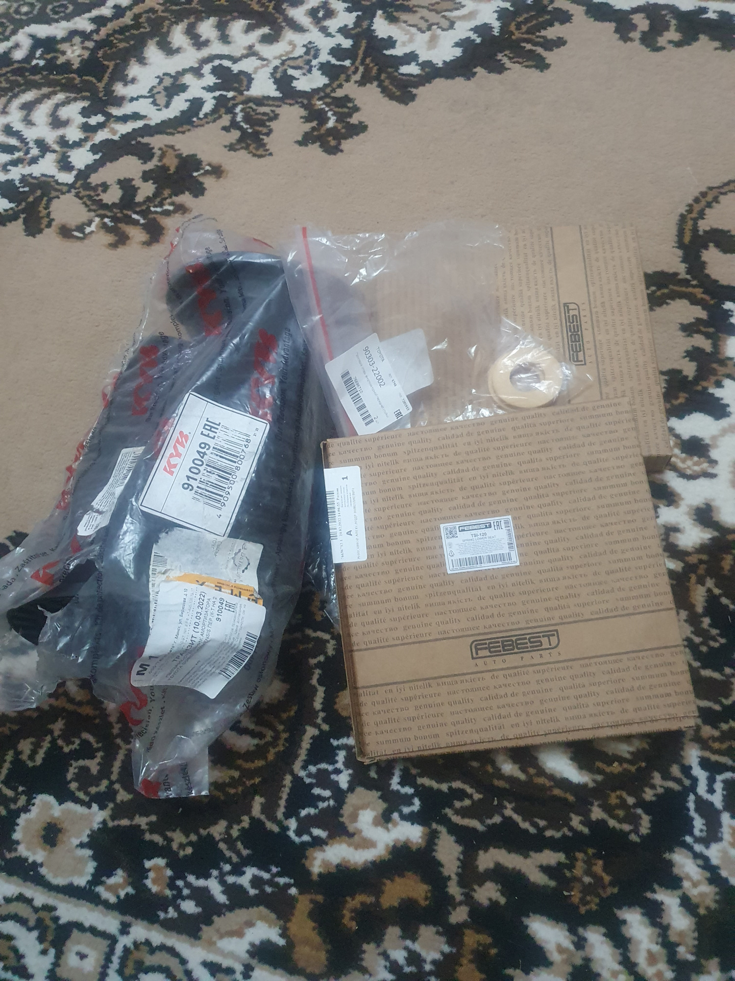 Замена передних стоек. — Toyota Avensis II, 2,4 л, 2004 года | плановое ...